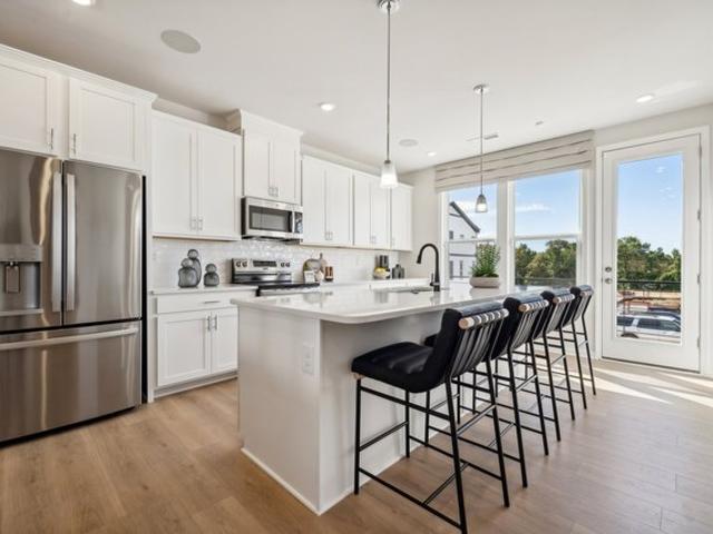 2133 Hawksworth Ln, Charlotte, NC 28262