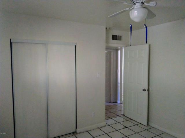 2133 W Adams Street # Apt 3