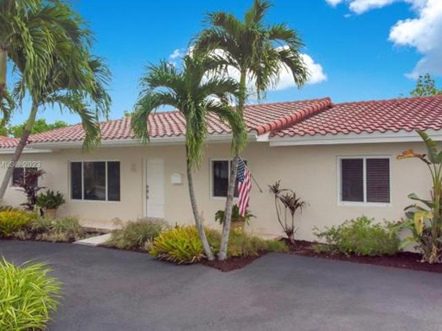 2133 99th Ave SW, Miami, FL 33165