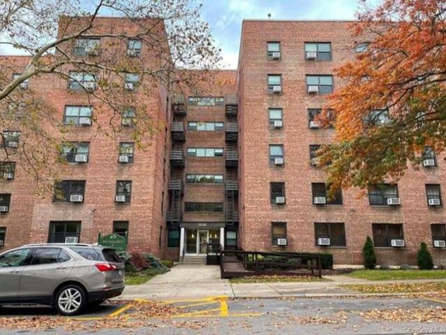 213 0 th Ave Unit 5M, Oakland Gardens, NY 11364