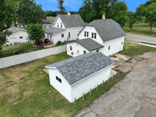213 1st Street N