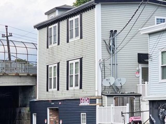 213 215 Burrill St, Swampscott, MA 01907