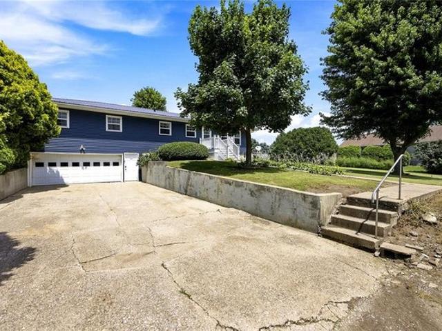 213 2nd St, Watkins, IA 52354
