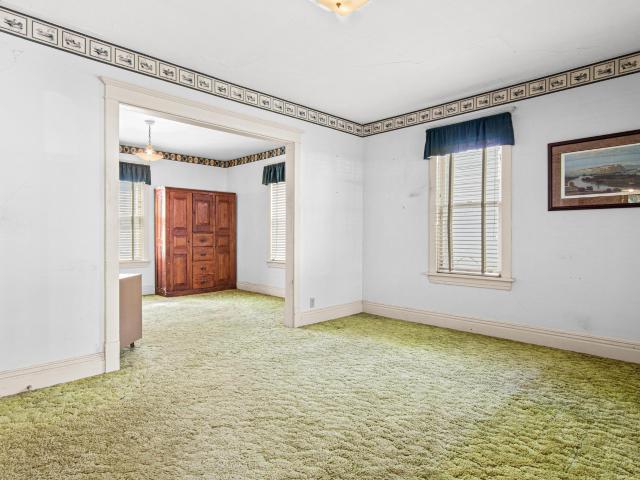 213 4TH ST W