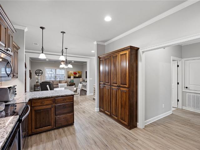 213 Cobblestone Court