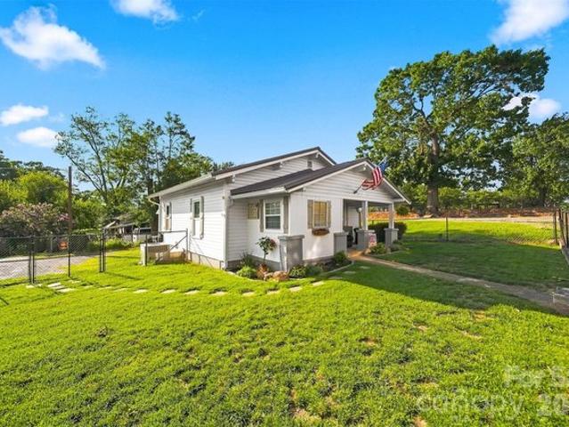 213 Colombo St NW, Valdese, NC 28690