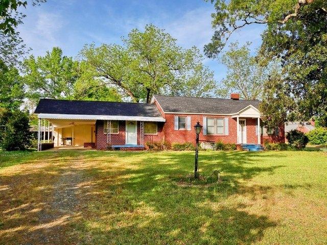 213 Church St W, Troy, SC 29848
