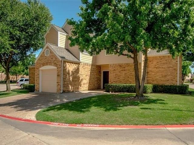 213 Cimarron Trl Apt 1, Irving, TX 75063
