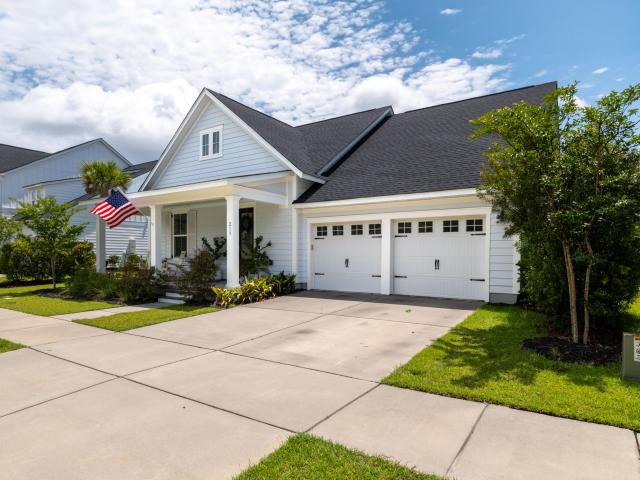 213 Clearblue Loop