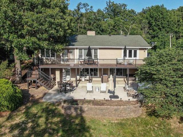 213 Clifty Creek Dr, Marion, IL 62959
