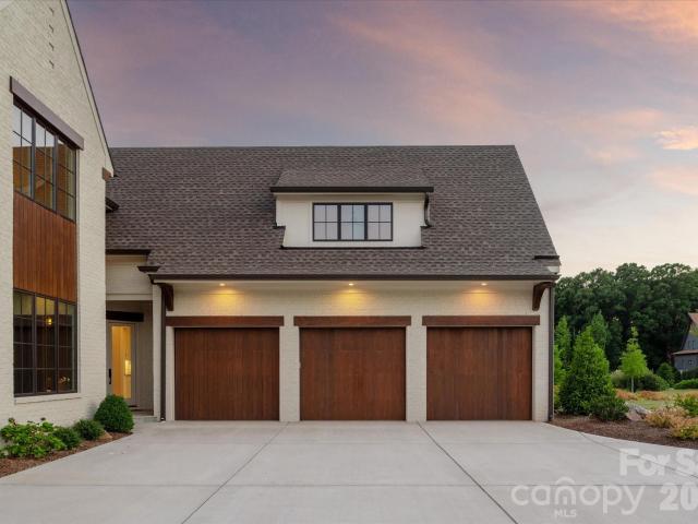 213 Crest Court