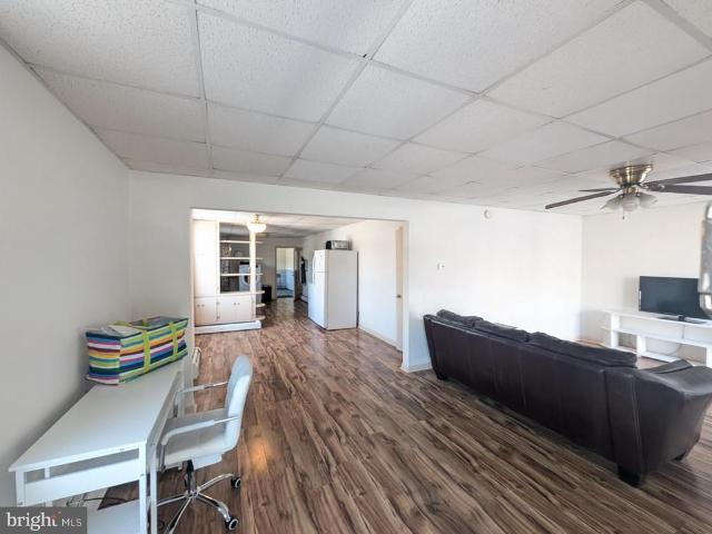 213 A Lincoln Way W