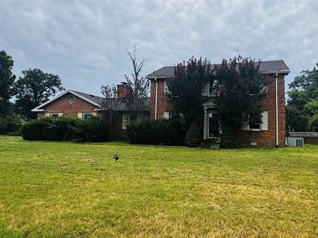 213 Andrew Dr, Hopkinsville, KY 42240