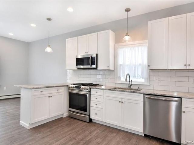 213 Ashford Ave, Dobbs Ferry, NY 10522
