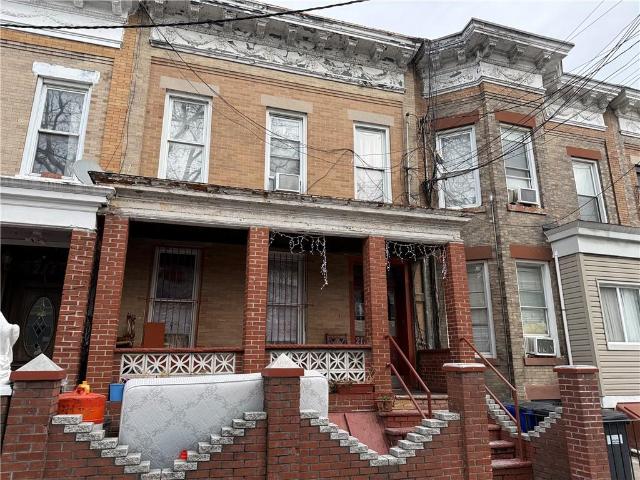 213 Autumn Avenue