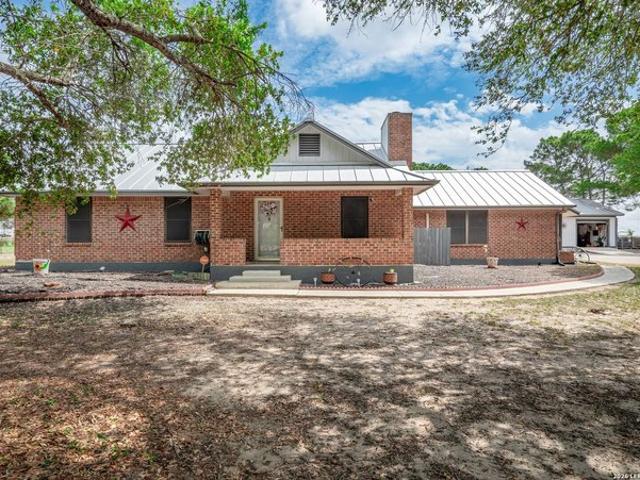 213 Bluebonnet Rdg, La Vernia, TX 78121
