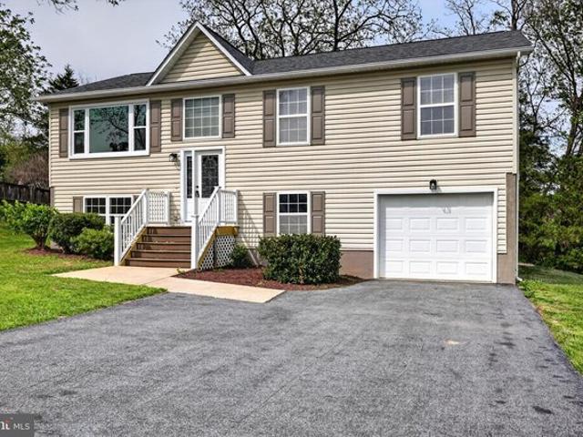 213 Black Oak Dr, Maurertown, VA 22644