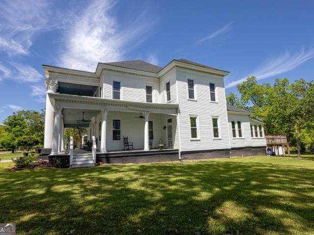 213 Broad Street