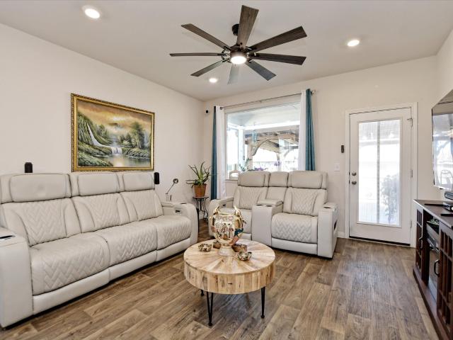 213 Brooklyn Dr, Georgetown, TX 78626 | MLS #9330