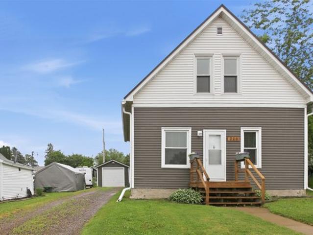 213 Garfield St, Stanley, WI 54768