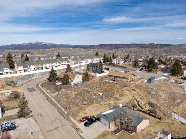 213 Grand View Cir, Evanston, WY 82930