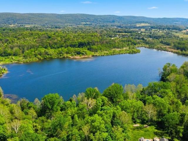 213 Greenhaven Rd, Poughquag, NY 12570