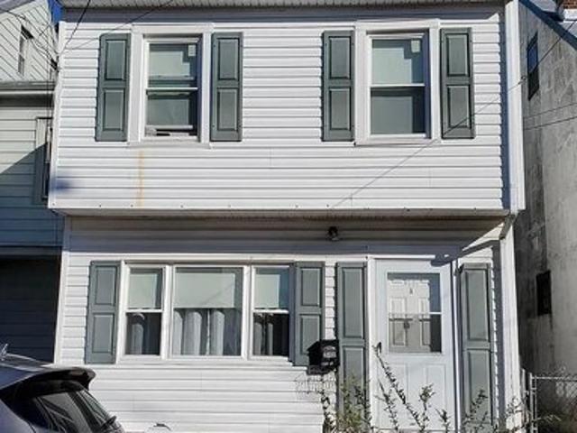 213 Dorrance St, Bristol, PA 19007