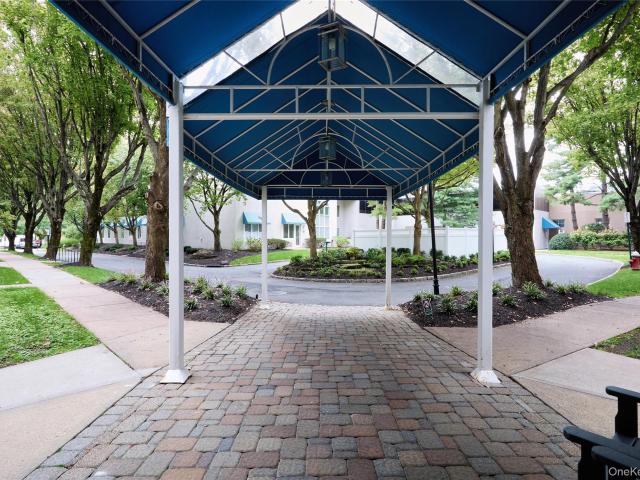213 Devries Court 213