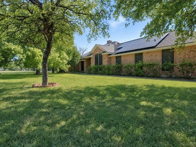 213 Diamond Oaks Dr, Hudson Oaks, TX 76087