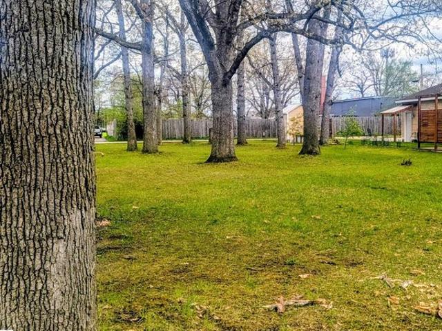 213 E Fifteenth St, Traverse City, MI 49684