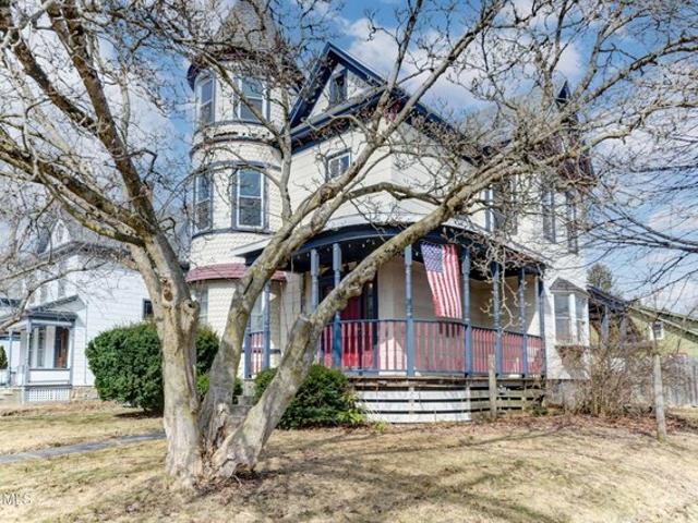 213 E Main St, Johnstown, NY 12095