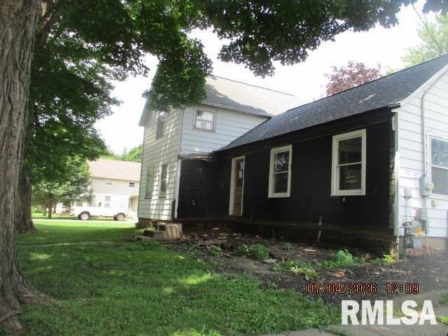 213 E Maple St, Elmwood, IL 61529