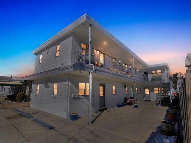 213 E Miami Ave Apt E, Wildwood Crest, NJ 08260