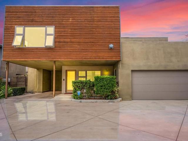 213 E Scott St, Port Hueneme, CA 93041