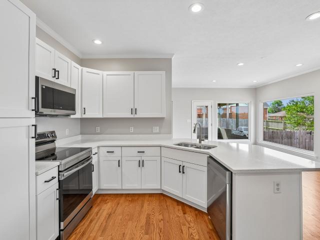 213 Fox Hunt Ln