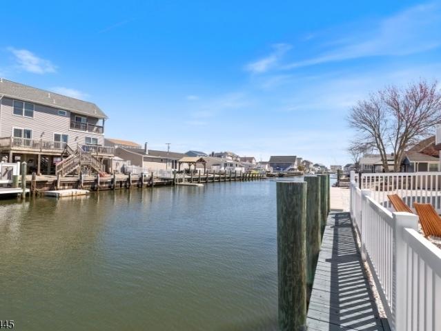 213 Fernwood Dr