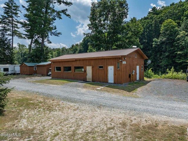 213 Fiddlers Elbow Rd, Greenwich, NY 12834