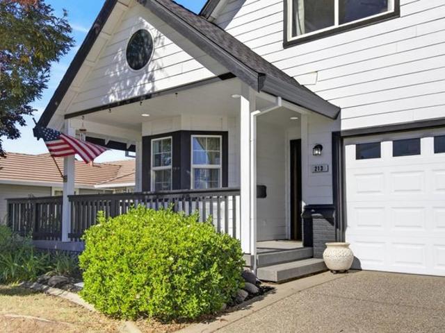213 K St, Lincoln, CA 95648