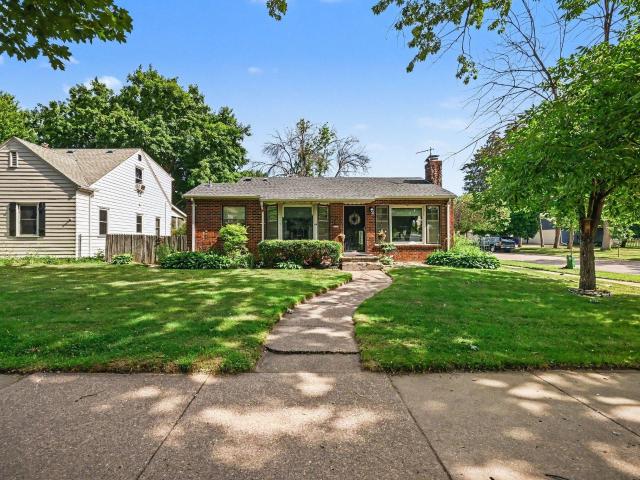 213 King Street W