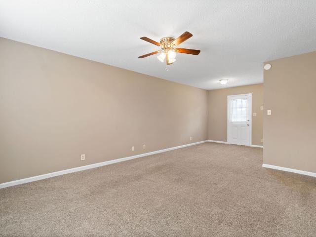 213 Harrier Ct