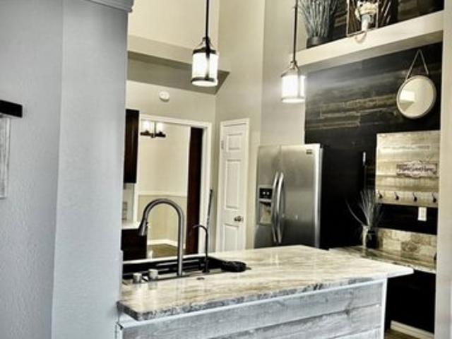 213 Hickory Springs Dr, Euless, TX 76039