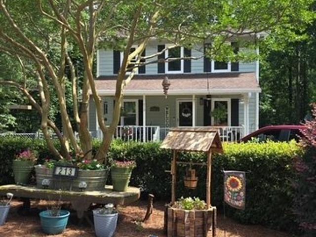 213 Hidden Lakes Dr, Toccoa, GA 30577