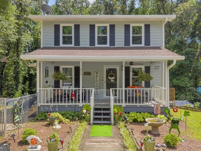 213 Hidden Lakes Dr, Toccoa, GA 30577