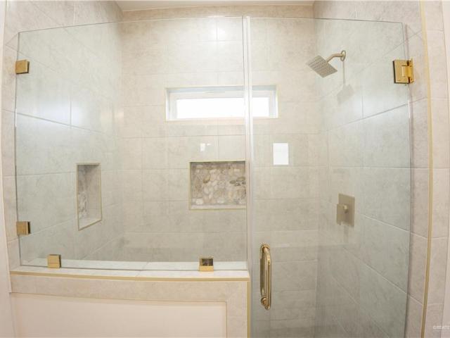 213 Janet Circle