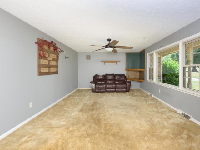 213 Oakland Drive