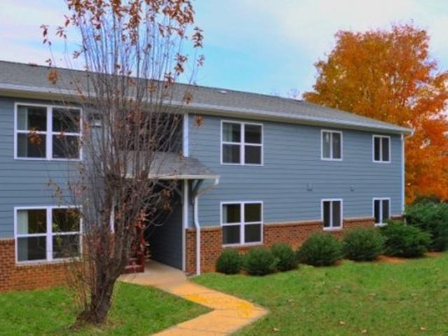 213 Laurel Woods, 3 beds, 1 full bath