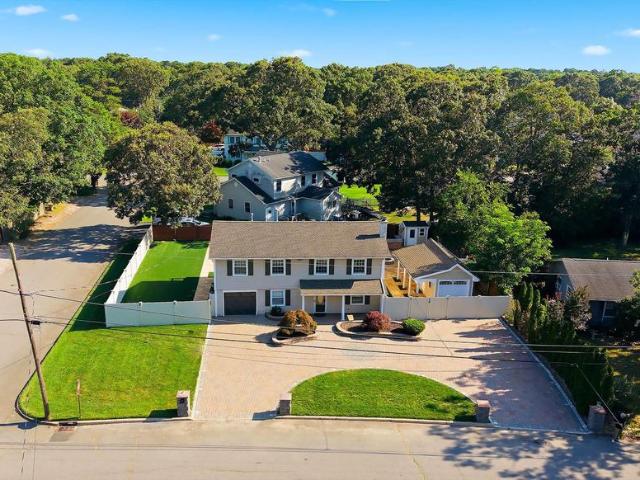 213 Lawrence Drive