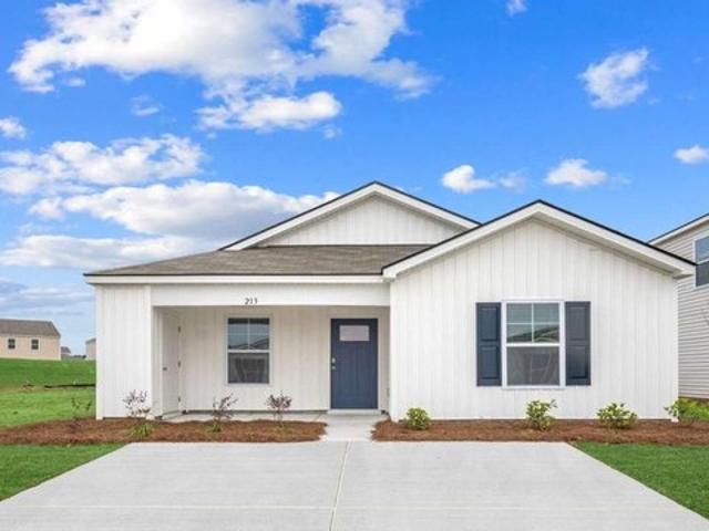 213 Lakeside Dr, Port Wentworth, GA 31407
