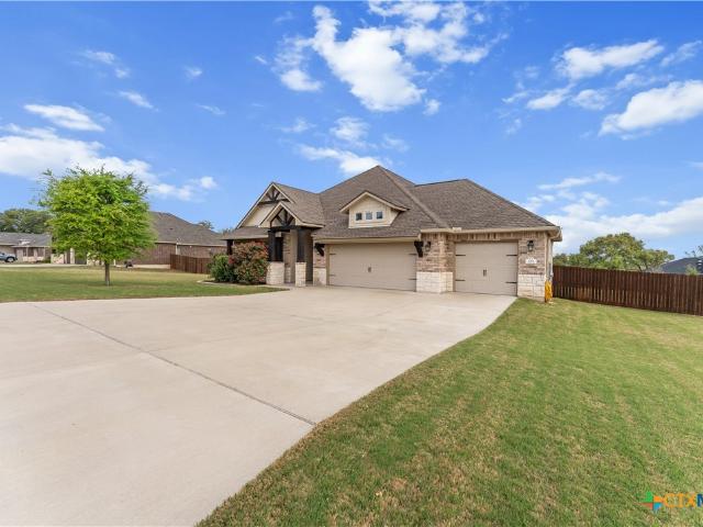213 Lasata Lane
