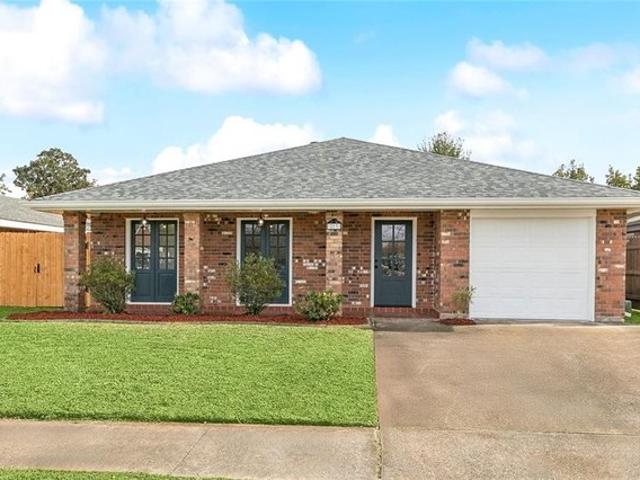 213 Lassalle Dr, River Ridge, LA 70123